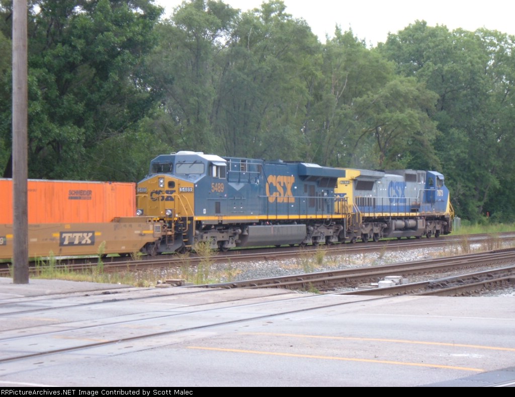 CSX 7873 & 5489